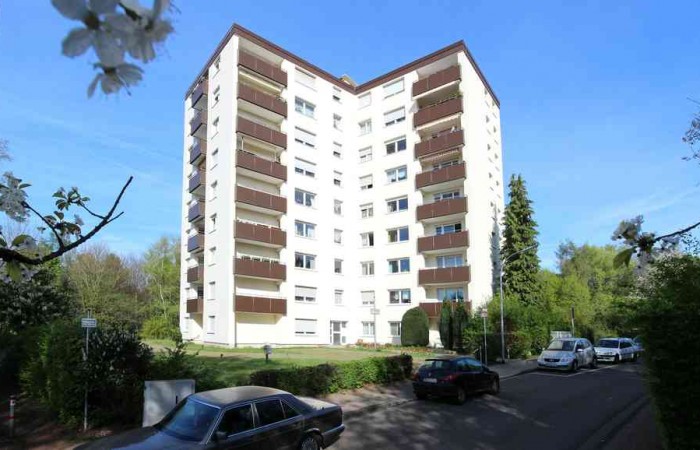 Großzügige 3-4 ZKB Wohnung mit Blick über Saarbrücken auf dem Rodenhof in Saarbrücken - Dr ...