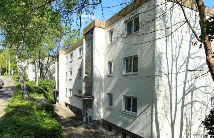 Saarbrücken Eschberg: 1 ZKB Apartment-Wohnung mit eingerichteter Küche und neuem Dusch-Bad - Dr ...