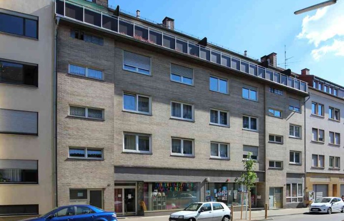 Saarbrücken Malstatt: 2ZKB Wohnung aufgeteilt auf ca. 55m² - Dr. Breit OHG